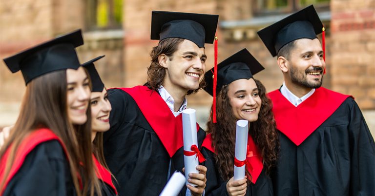 5 Tips to Host the Best Graduation Party - Stater Bros. Markets